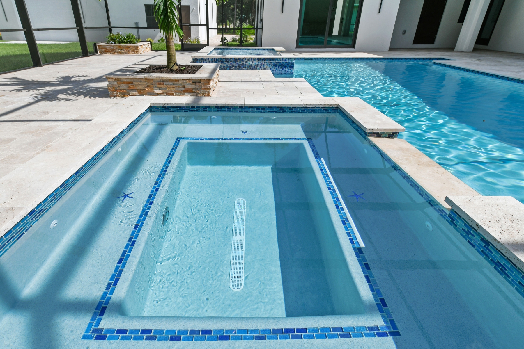 Photo Gallery - Aquabella